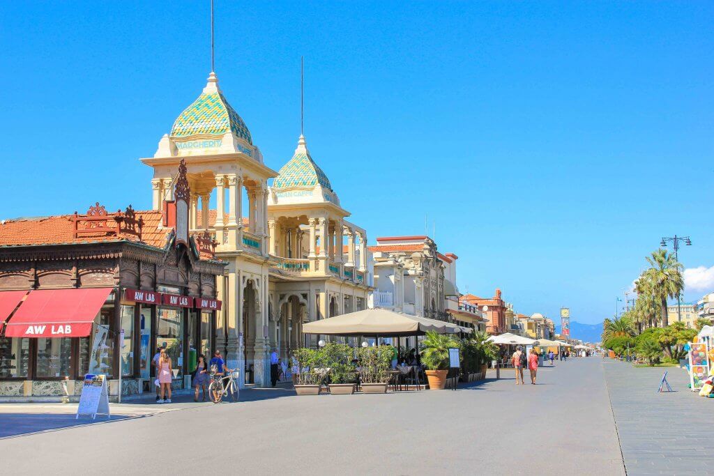 Viareggio, Italy: Travel Info & Beaches - PlacesofJuma