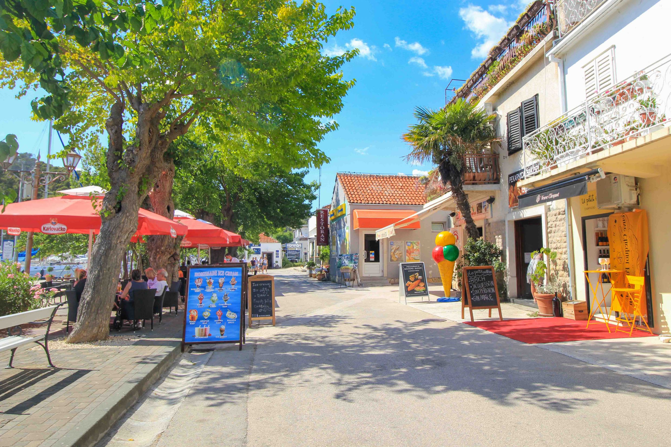 Skradin, Kroatien: Alle Highlights & Strände! - PlacesofJuma