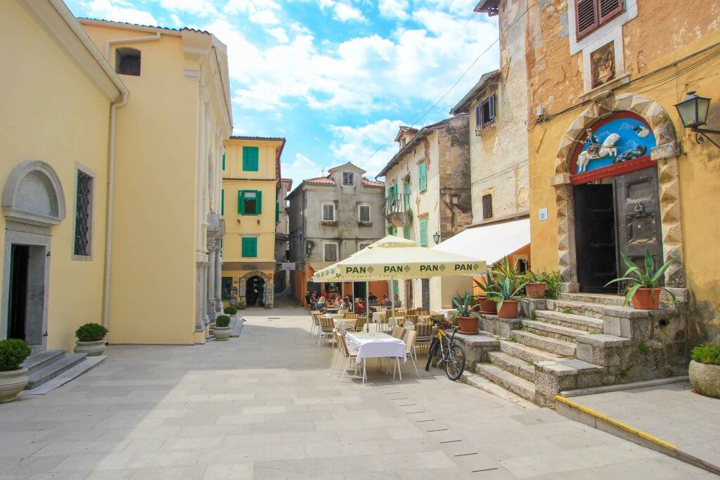 Lovran, Croatia: Travel Guide & Best Beaches! - PlacesofJuma