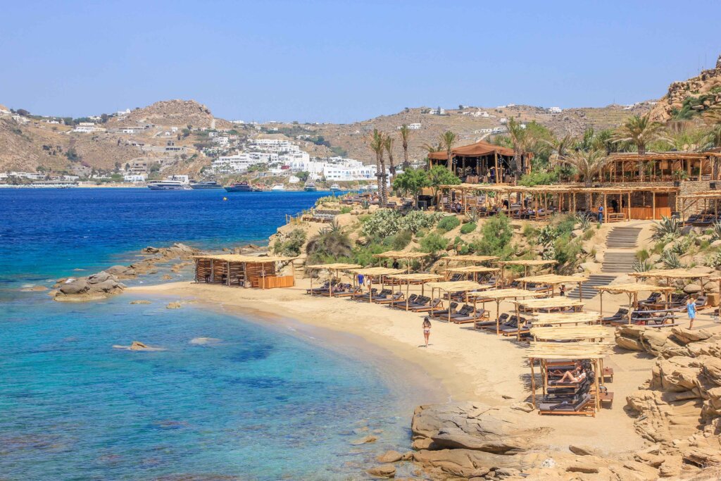 The 12 Best Beach Clubs in Mykonos - PlacesofJuma