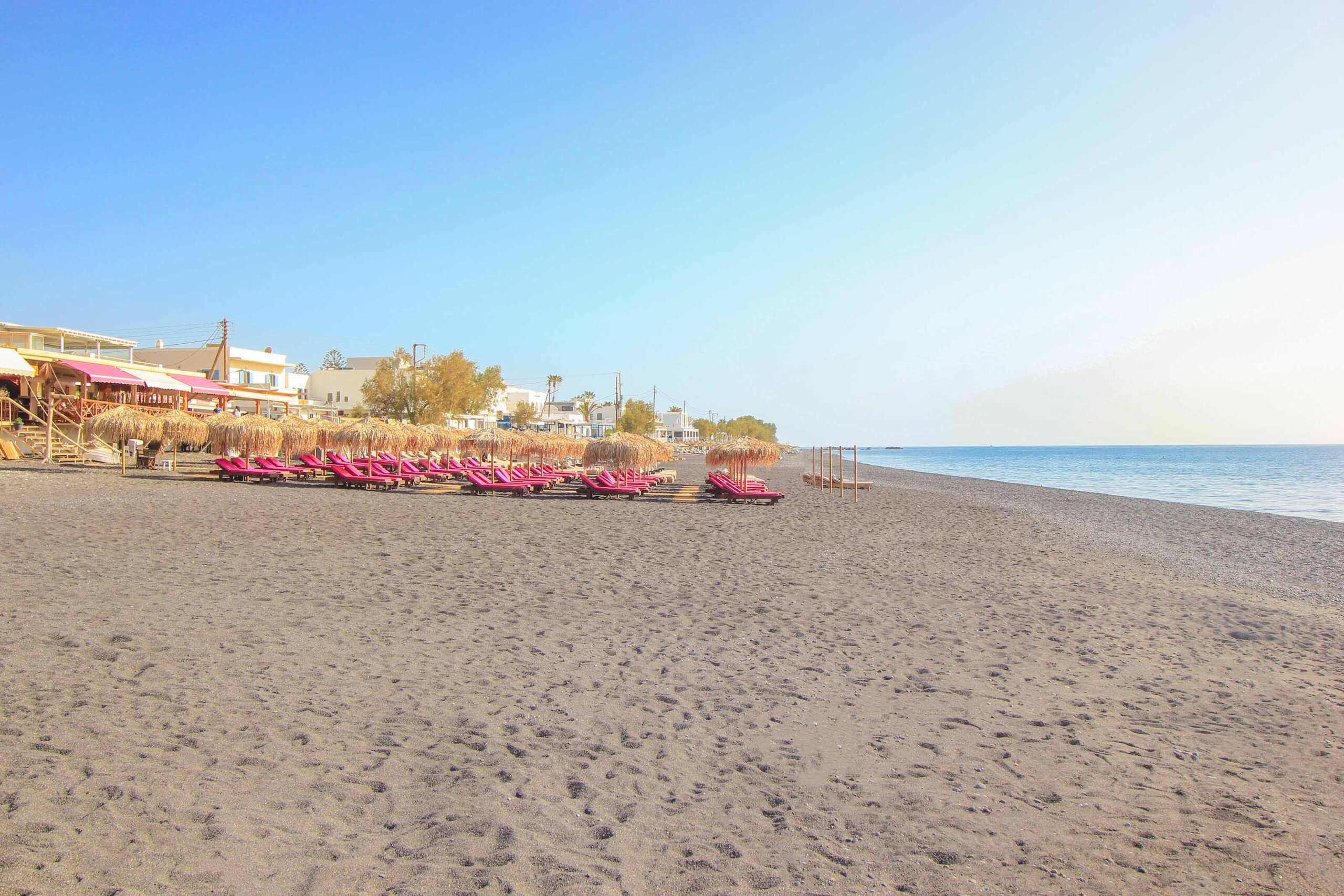 Kamari, Santorini: Alle Tipps zum Kamari Beach! - PlacesofJuma