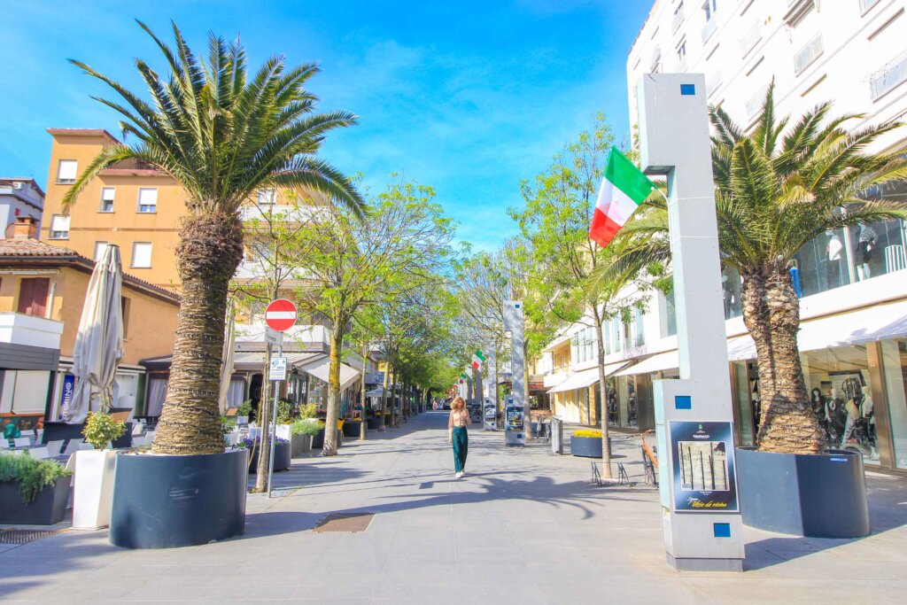 Lignano Sabbiadoro, Italy: An Expert Travel Guide! - PlacesofJuma