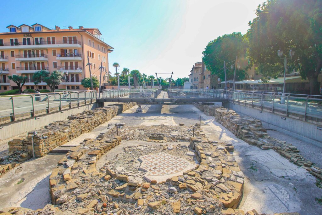 Grado, Italy: An Expert Travel Guide! - PlacesofJuma