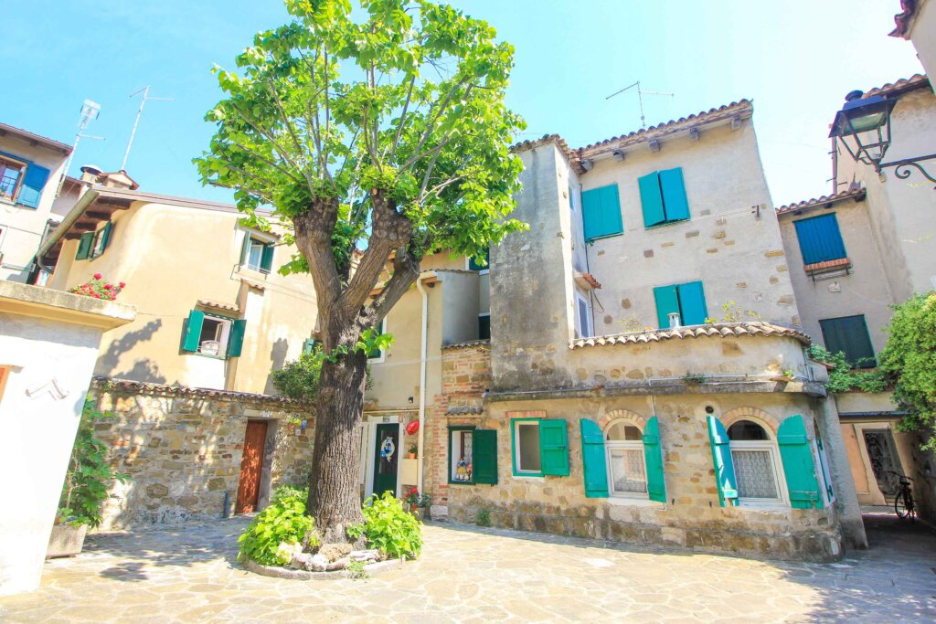 Grado, Italien: Top 15 Sehenswürdigkeiten & Geheimtipps! - PlacesofJuma