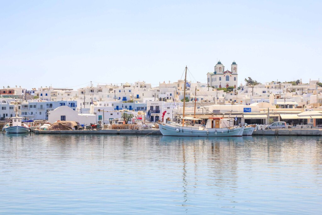 Visiter Paros : les 20 choses à faire et à voir ! - PlacesofJuma