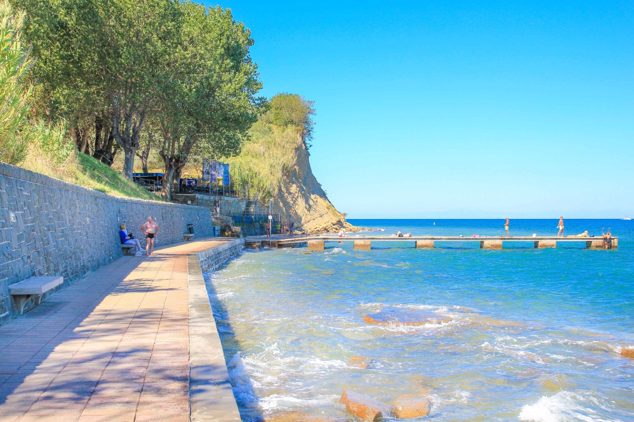 Die 7 schönsten Strände in Izola! - PlacesofJuma