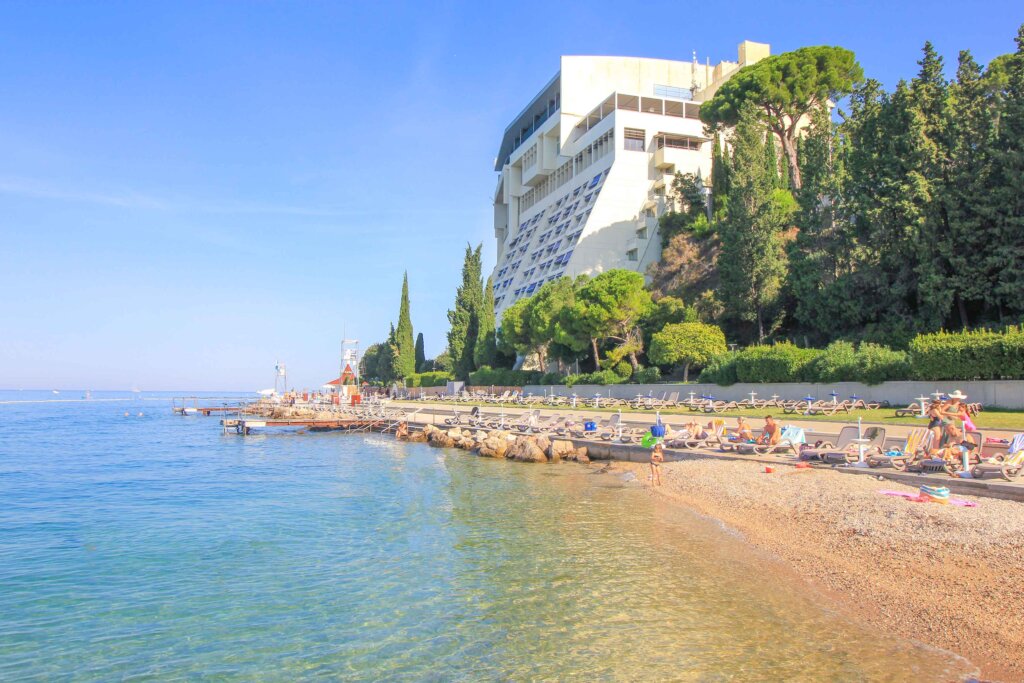 Die 7 schönsten Strände in Portorož (echte Tipps!) - PlacesofJuma