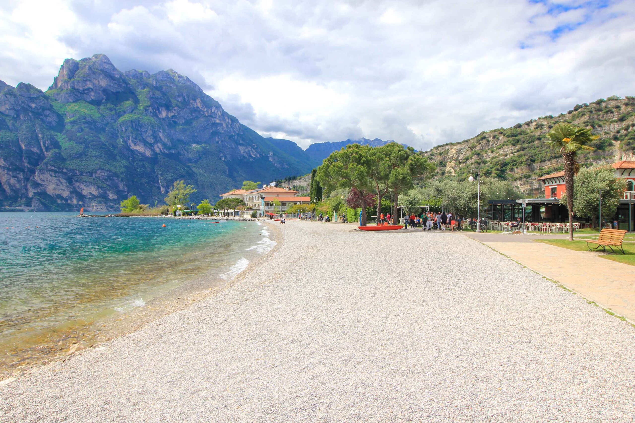 Die schönsten Strände in Torbole - PlacesofJuma